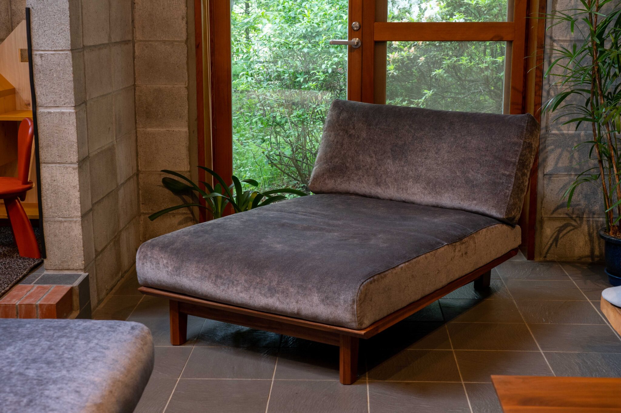 SLC02 sofa | SOLID Villa KARUIZAWA