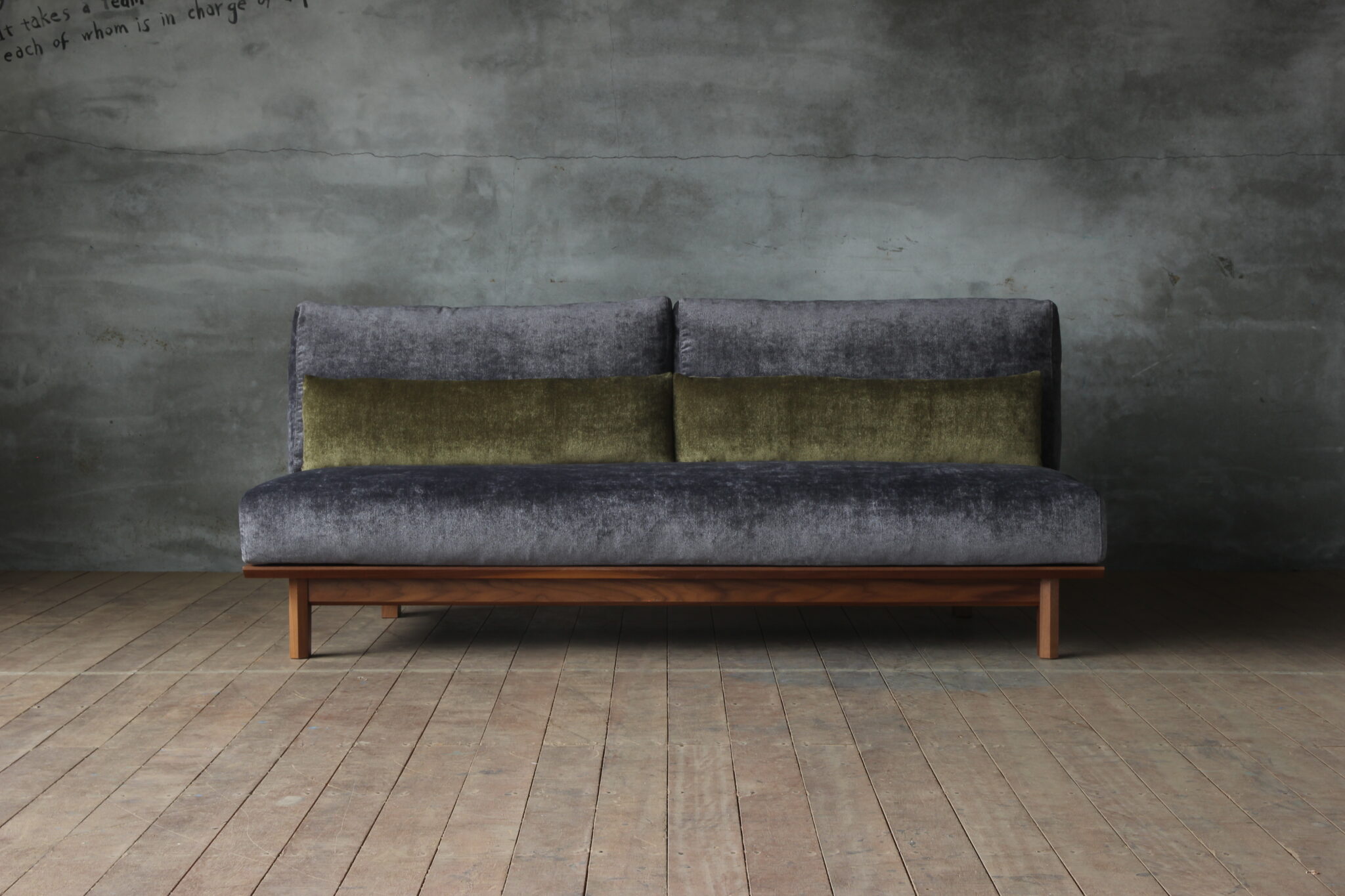 SLC02 sofa | SOLID Villa KARUIZAWA
