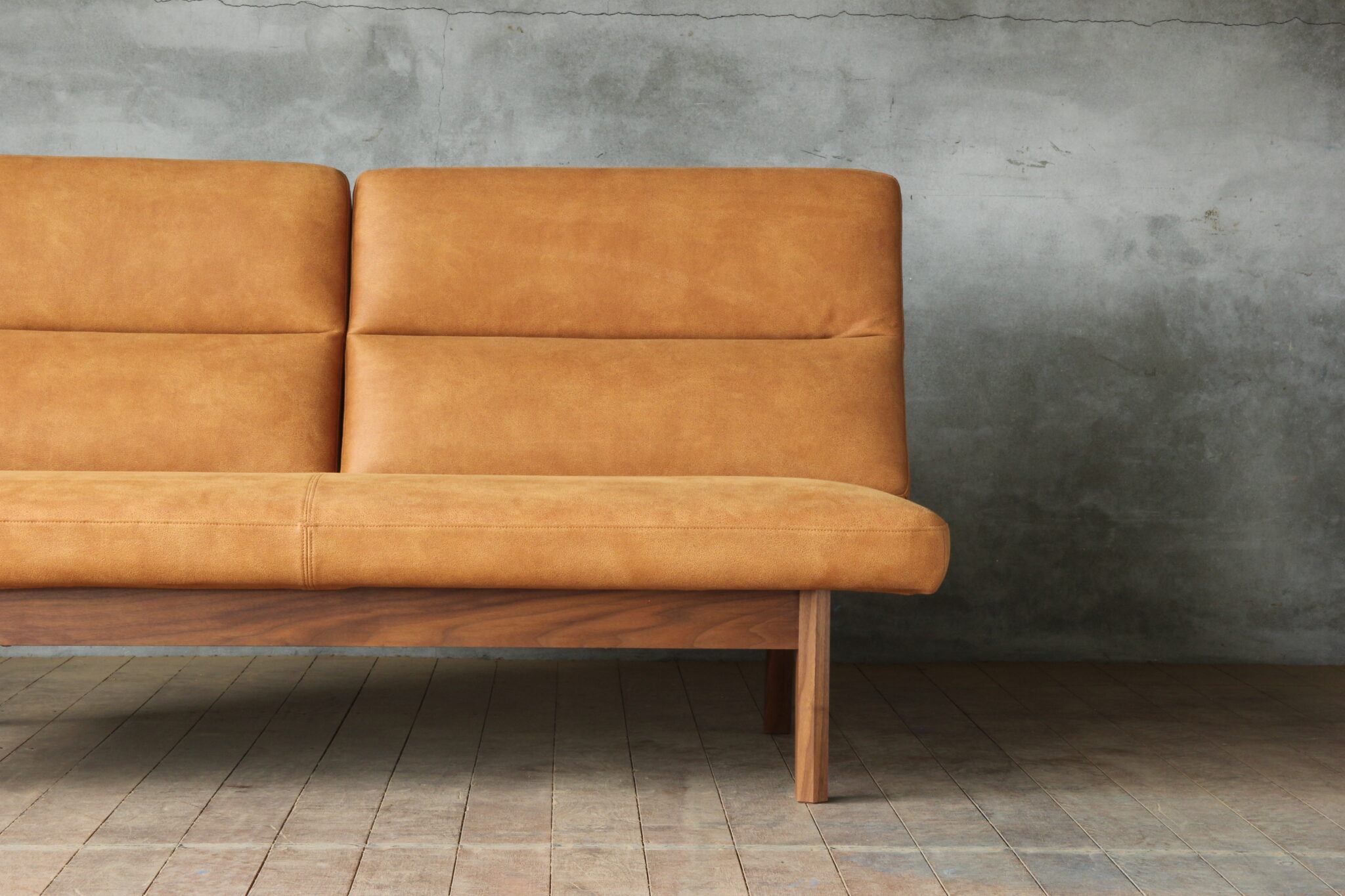 SLC04 sofa | SOLID Villa KARUIZAWA
